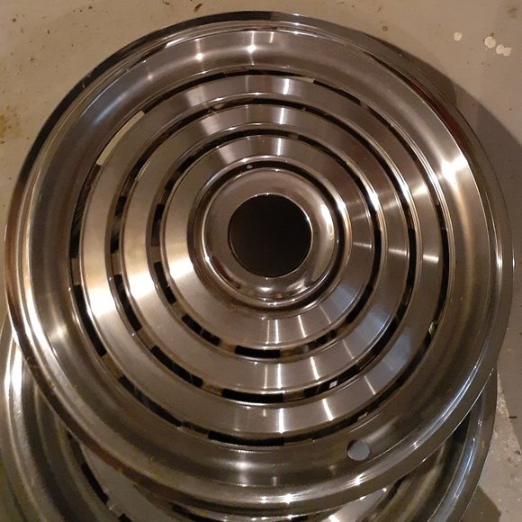 Pontiac | Wall Decor | Oem Pontiac Pmd Set Lot 4 Hubcaps Mid Century ...